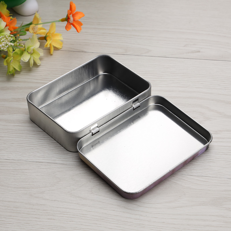 Small tin box with hinge